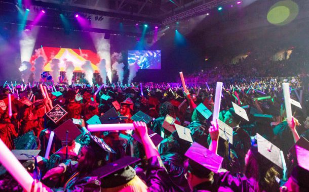 Universal Studios™ – Grad Bash! – Mars Students